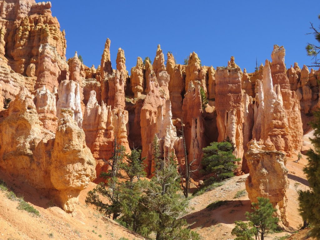 Hiking Peek-A-Boo Loop Trail In Bryce Canyon National Park - National ...