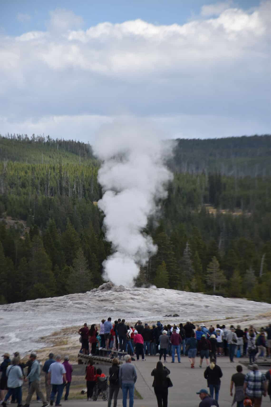26 Things To Know Before Visiting Yellowstone National Park In 2024 ...