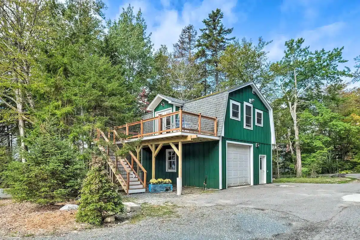 15 Amazing Acadia Airbnbs: Best Options In Bar Harbor And Beyond ...
