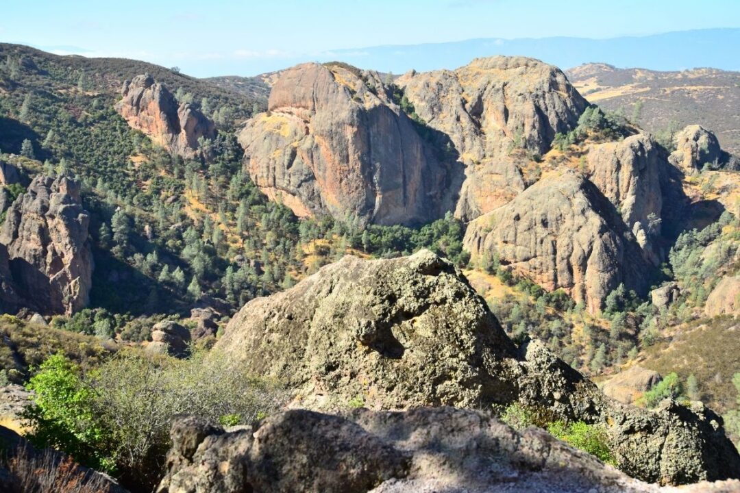 14 ABSOLUTE Best Pinnacles Hiking Trails - National Park Obsessed