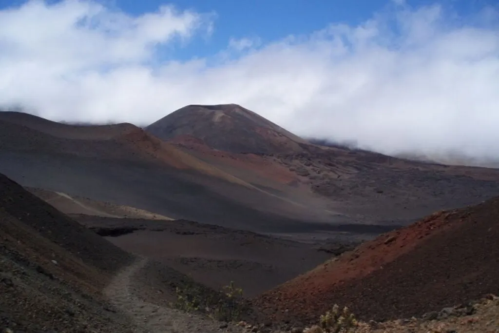 7 ABSOLUTE Best Haleakala Hikes For 2022 - National Park Obsessed